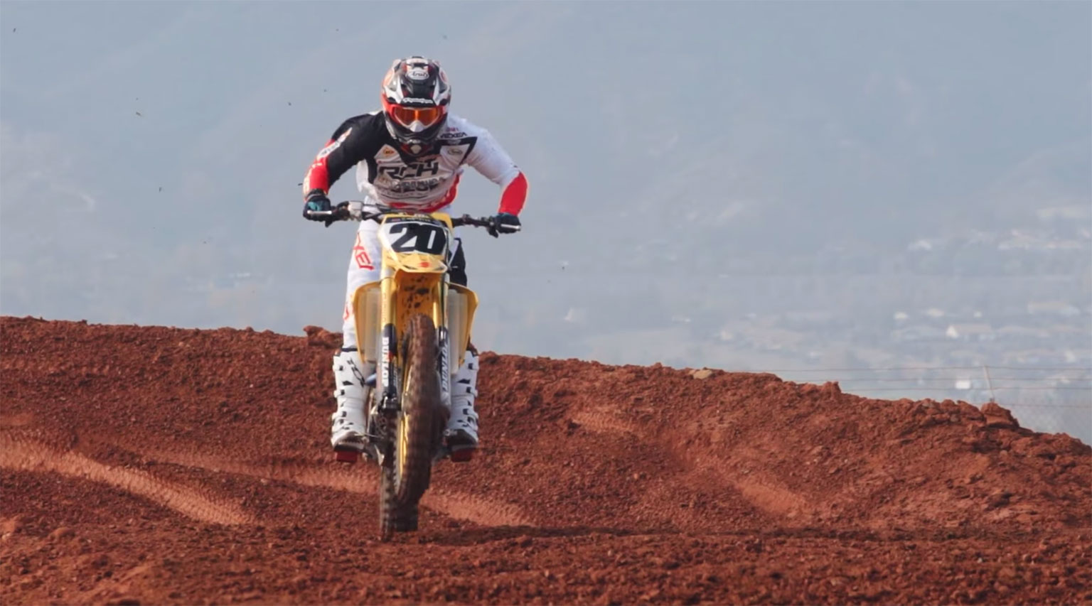 Supercross countdown: RCH Yoshi Suzuki - MotoHead