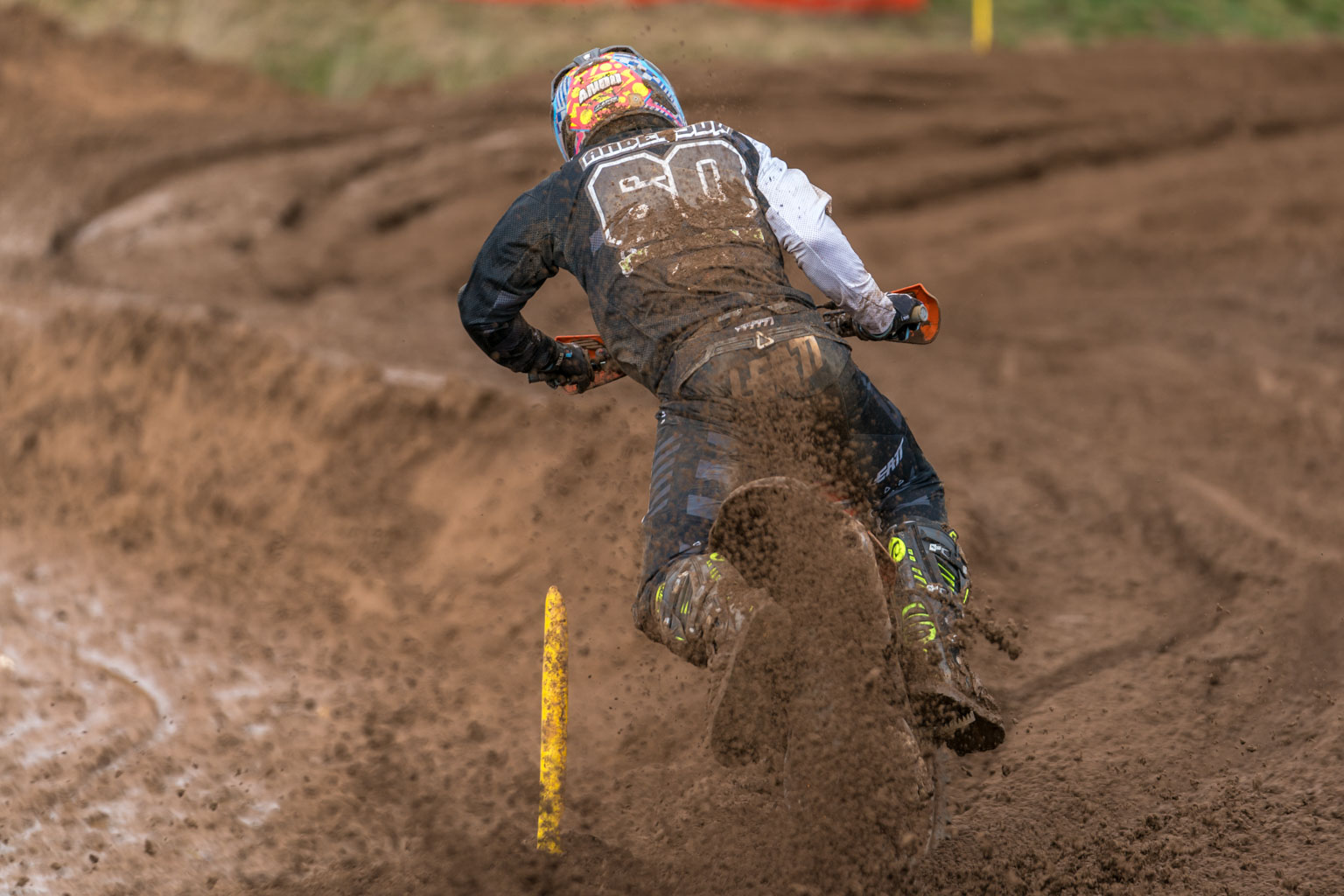 First blood to Simpson in Maxxis mud fest – MotoHead