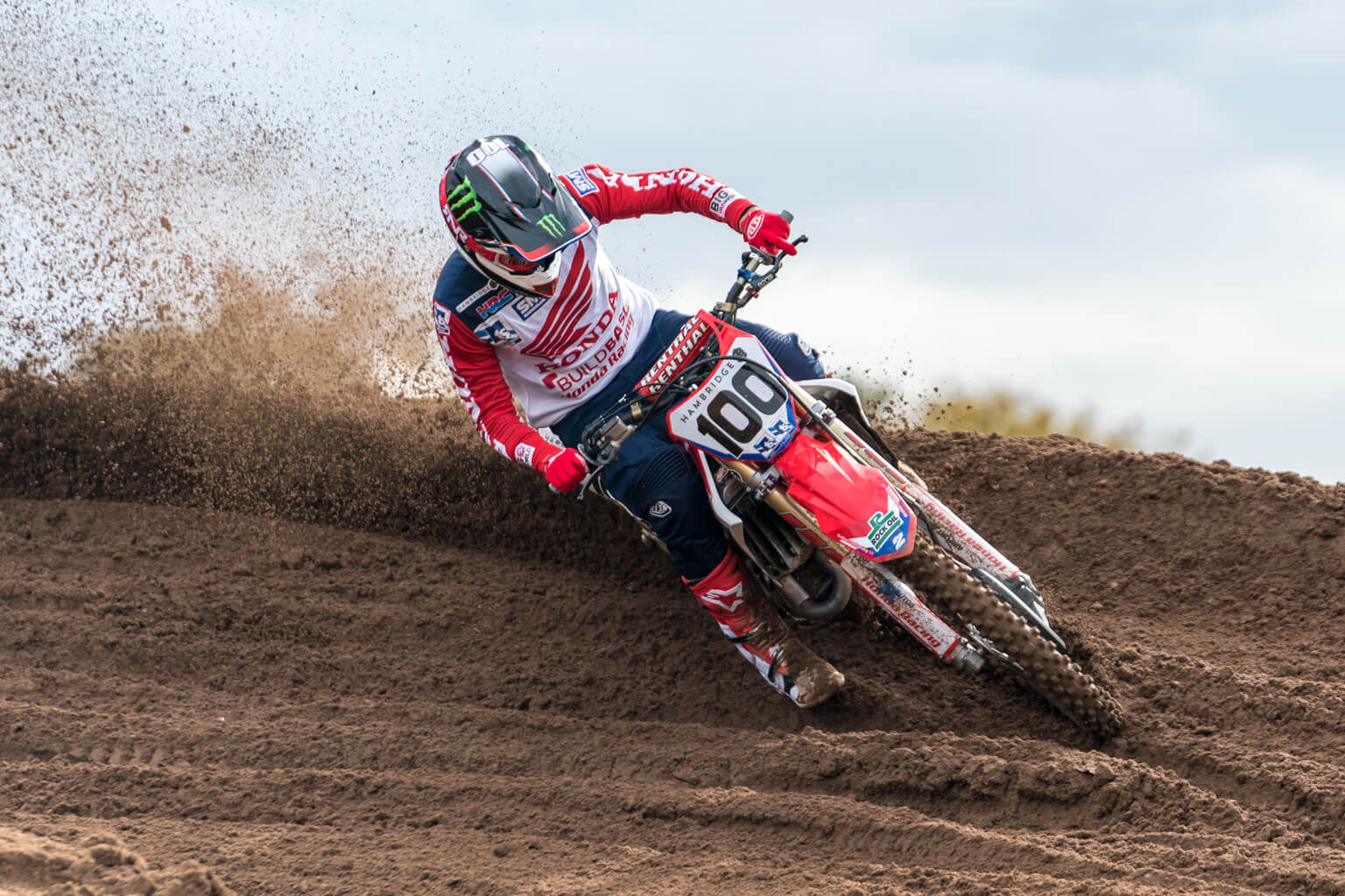 See Tommy gun the Buildbase Honda! – MotoHead