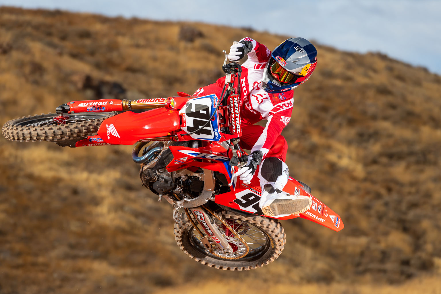 Roczen and crew show new HRC colours - MotoHead