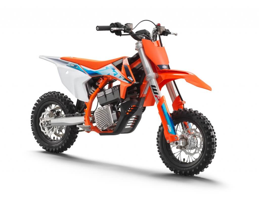 KTM unveils SX-E 3 starter e-bike – MotoHead