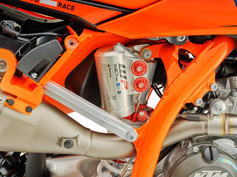 Shock tactics on KTM factory editions – MotoHead